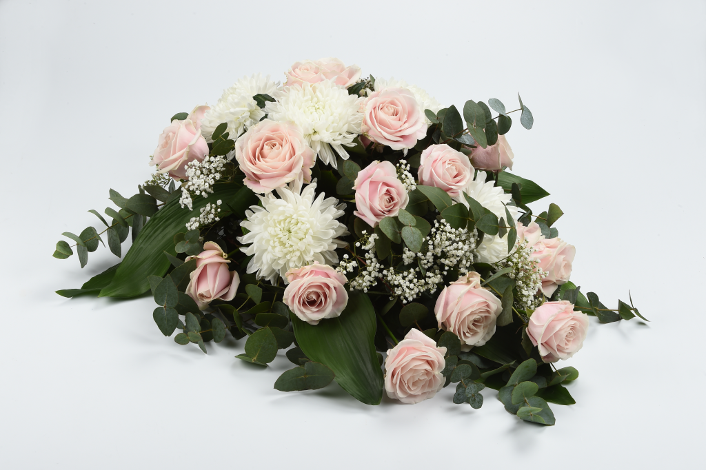 Ruusun herkkyys - Hautauspalvelu Kuusiniemi Oulu